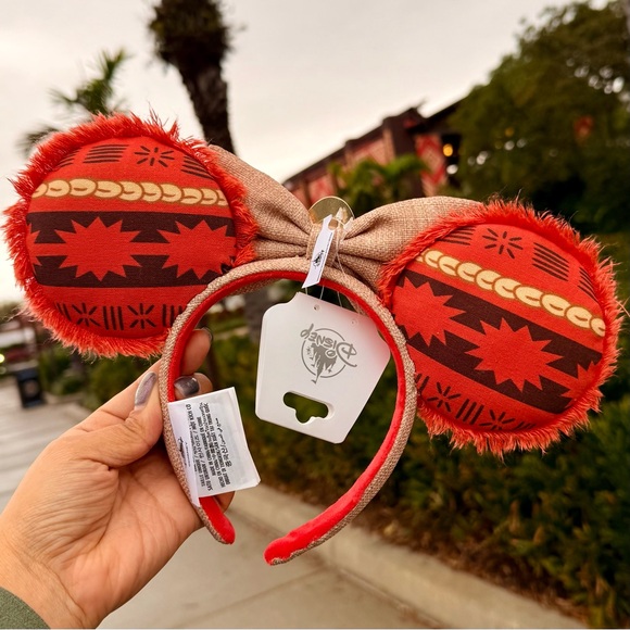 Disney | Accessories | Disney Authentic Moana Headband Ears And Hay Hay ...